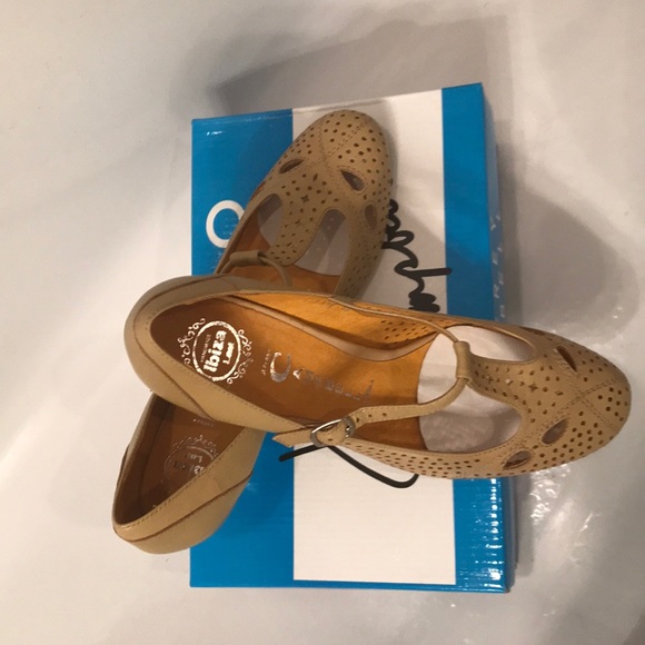 Jeffrey Campbell | Shoes | Designer Shoes | Poshmark